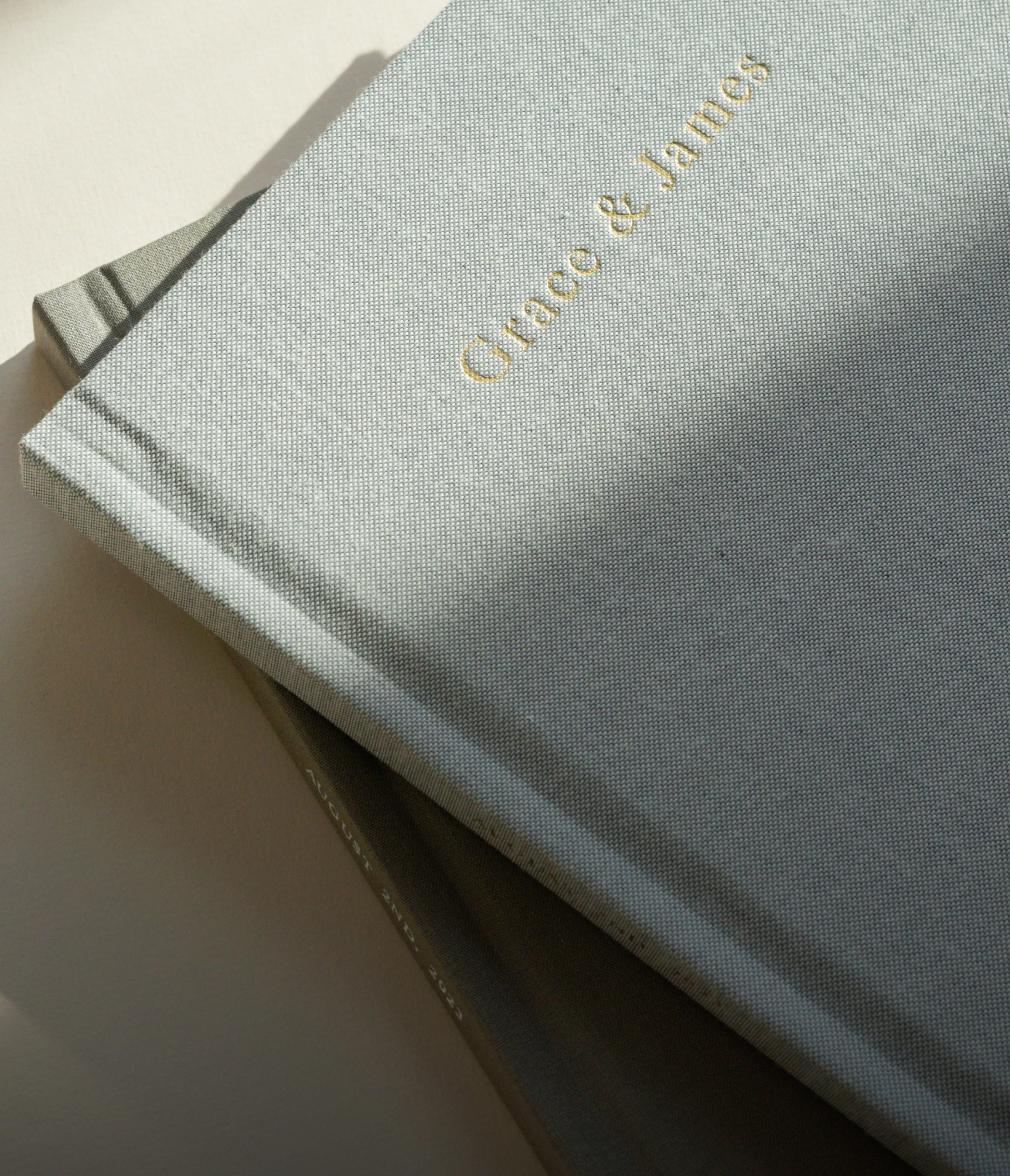 Yearly Photo Albums to Treasure from Artifact Uprising